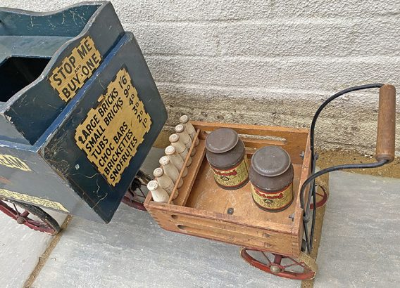 1930s Triang Toy Dairy Milk Float 00 – The Online Bicycle Museum