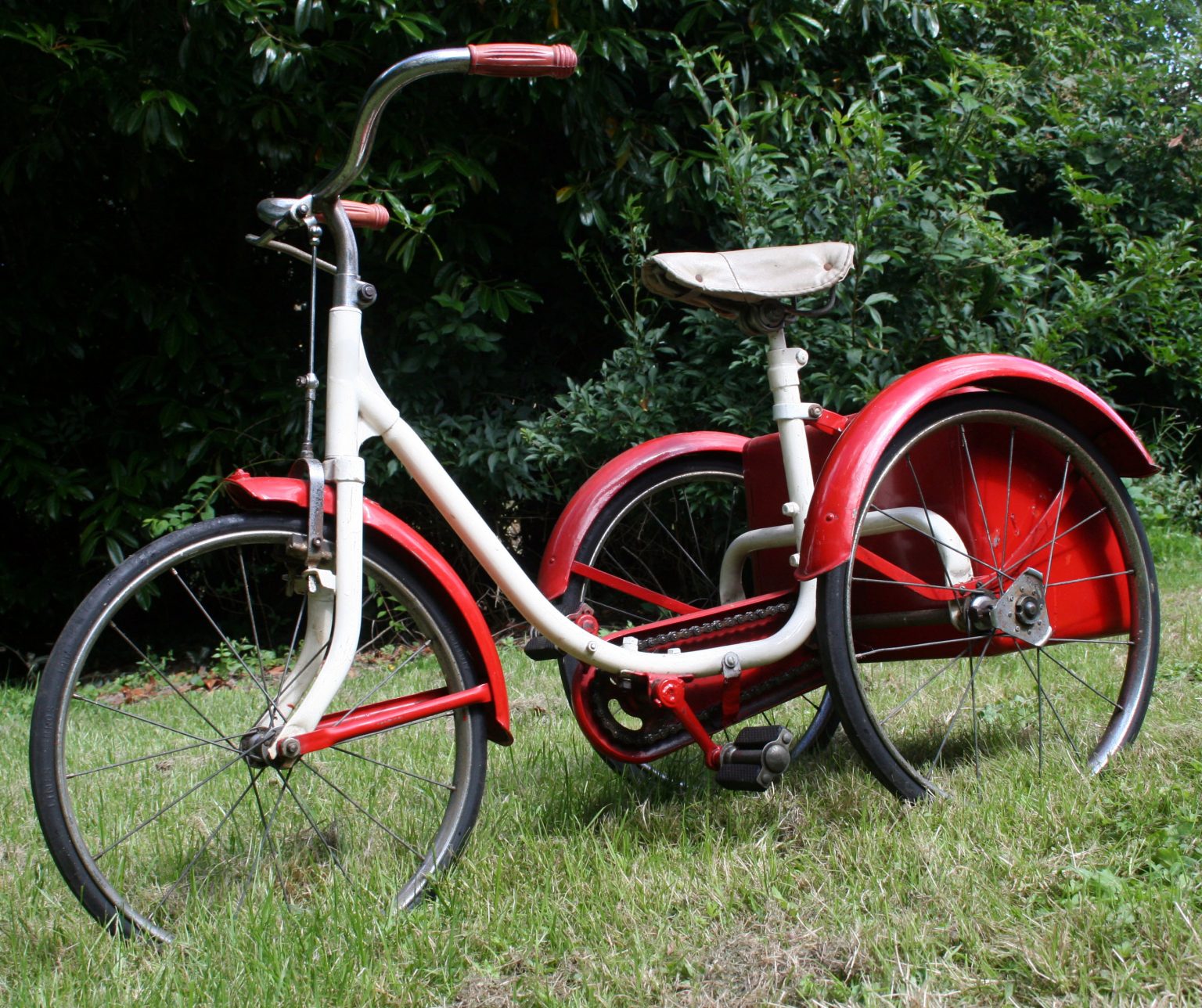 1950s Triang Junior Tricycle (with boot) – The Online Bicycle Museum