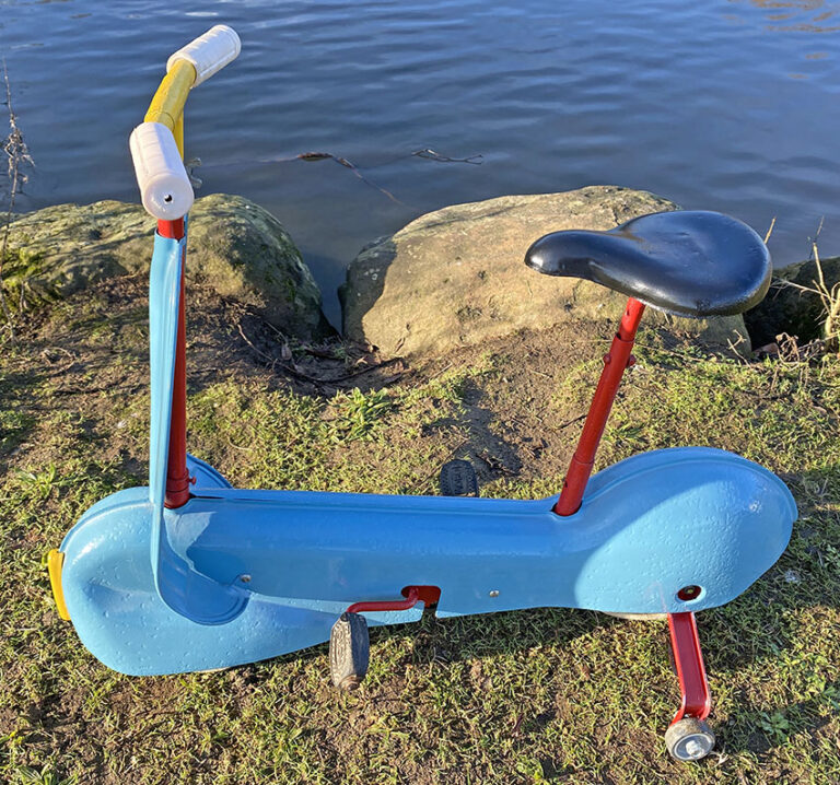 1960 Mobo Scooter (Restored) 46 – The Online Bicycle Museum