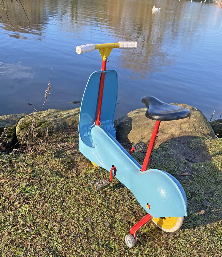 1960 Mobo Scooter (Restored) 98 – The Online Bicycle Museum