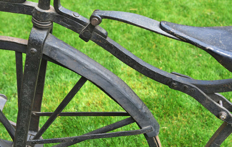1867 Serpentine Velocipede – The Online Bicycle Museum