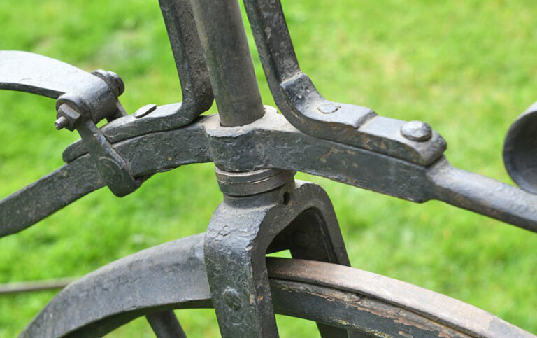 1867 Serpentine Velocipede – The Online Bicycle Museum