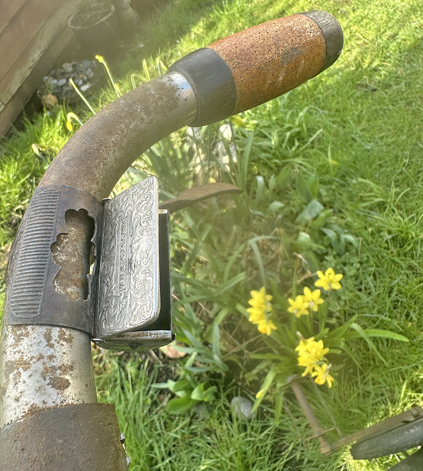 1890s ‘The Cyclist’ handlebar-mounted match safe / ashtray – The Online ...